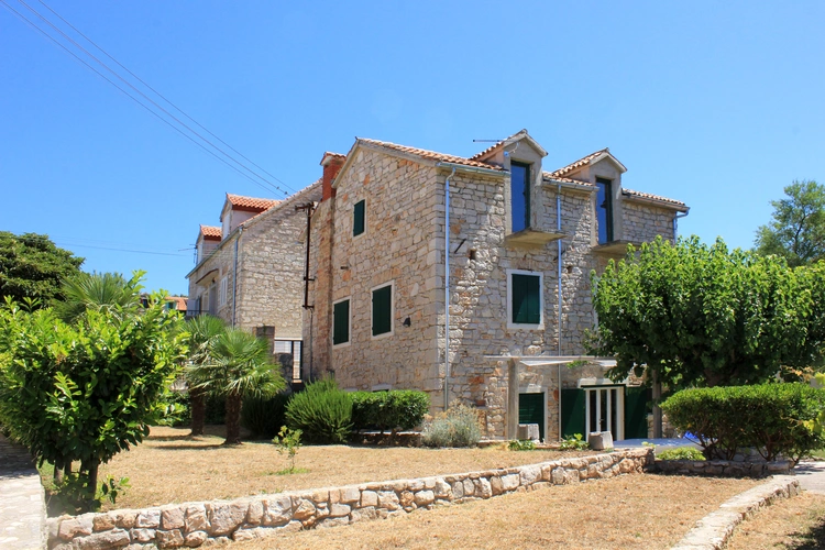 Adventures In Overseas Real Estate - Live and Invest Overseas